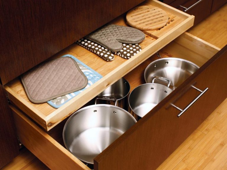 Handy Sink Storage